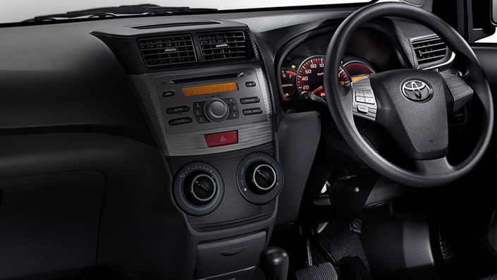 Sewa Mobil Toyota Avanza di Bali Dengan Sopir